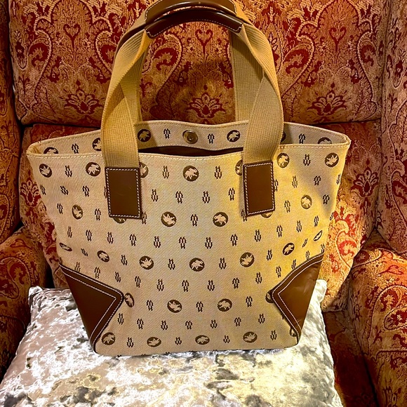Hunting World | Bags | Hunting World Tote | Poshmark